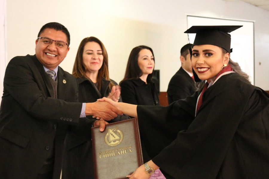 Egresa primera Generación Multidisciplinaria del Centro Universitario ...